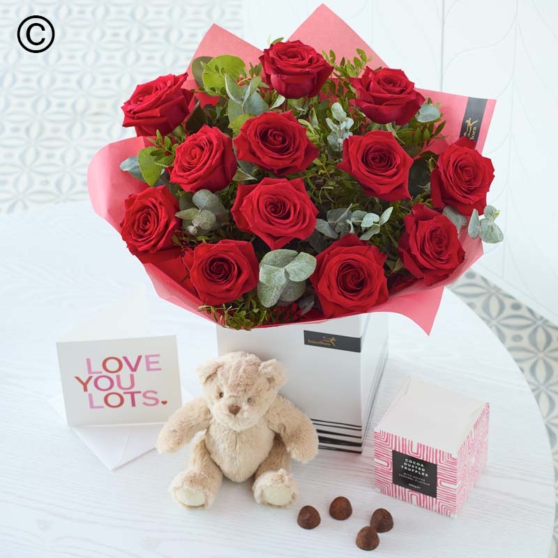 Valentines Day 12 Red Roses Gift Set – buy online or call 020 8313 9733
